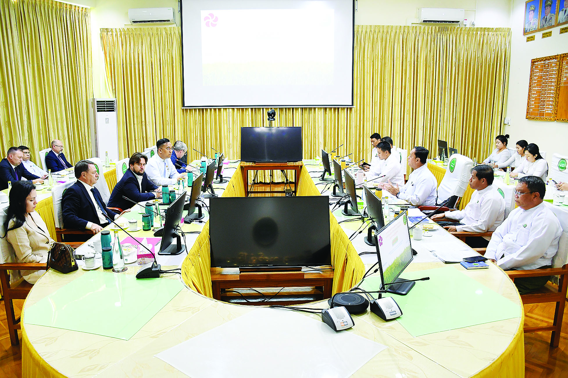 ပြည်ထောင်စုဝန်ကြီး ဦးလှမိုး ရုရှားဖက်ဒရေးရှင်းနိုင်ငံ ရော့စ်ကွန်ဂရက်ရင